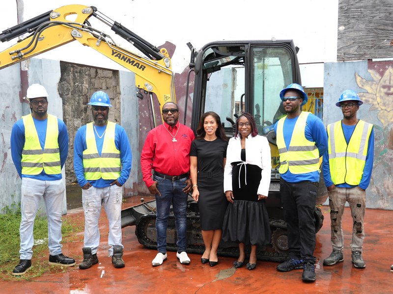 Openbaar Lichaam Sint Eustatius: Madam Theatre Restoration Begins Under ...